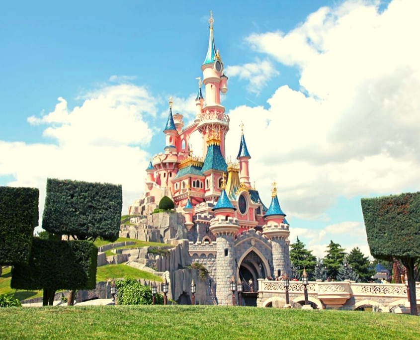 20+ Amazing Virtual Disney Rides To Enjoy From Your Home